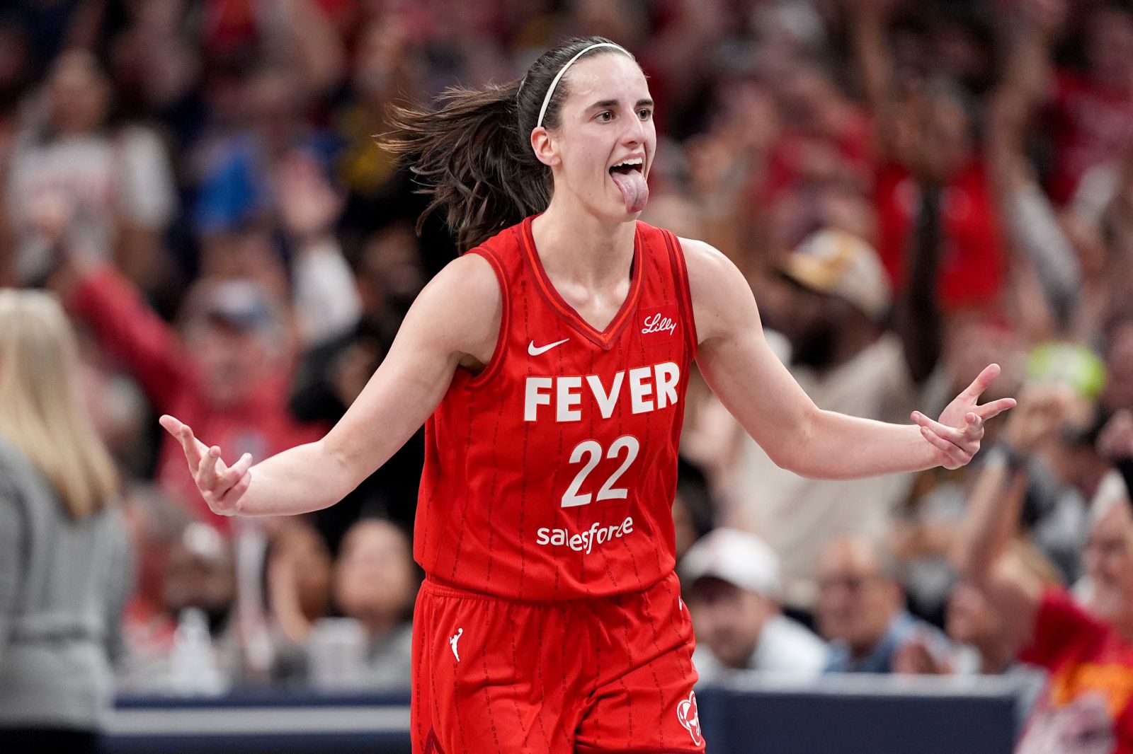 Caitlin Clark Drills Deep 3-Pointer to Announce Her Return From Injury ...