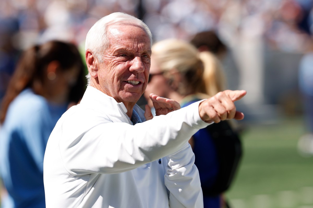 Roy Williams Sends Blunt Message When Asked About Hubert Davis - Newsweek