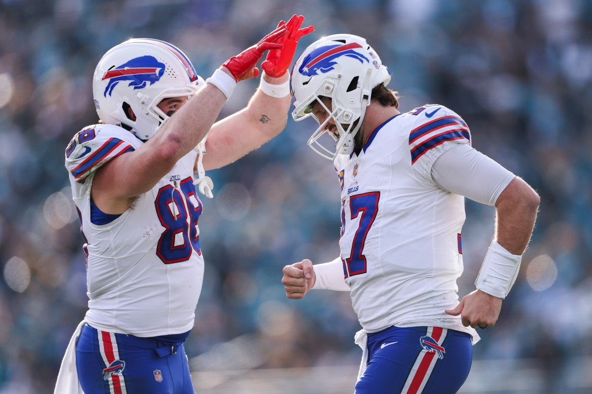 Bills Re-Sign Top Josh Allen Weapon to Long-Term Extension - Newsweek