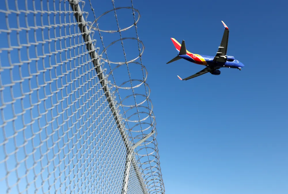 Security Alerts Hit US Flights, Airports Amid Terror Fears - Newsweek