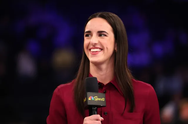 Caitlin Clark Turns Heads With Surprising Behavior During Pacers-Lakers ...