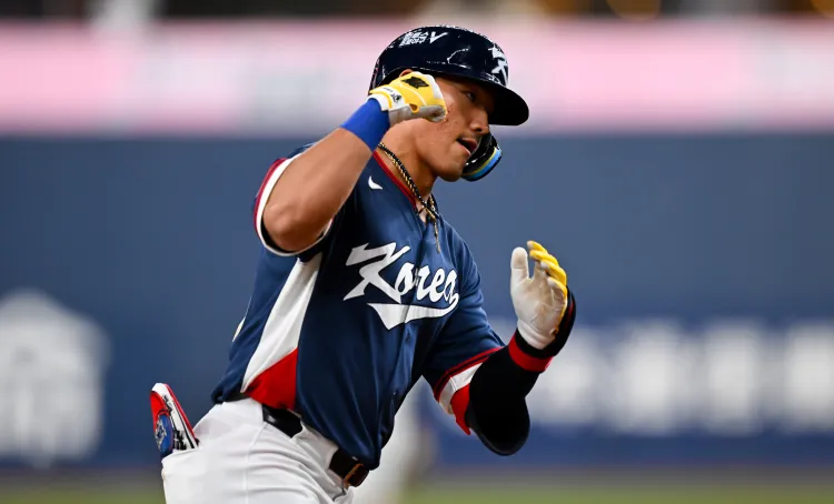 South Korean Phenom’s WBC Bat Flip Is Something You Have to See - Newsweek