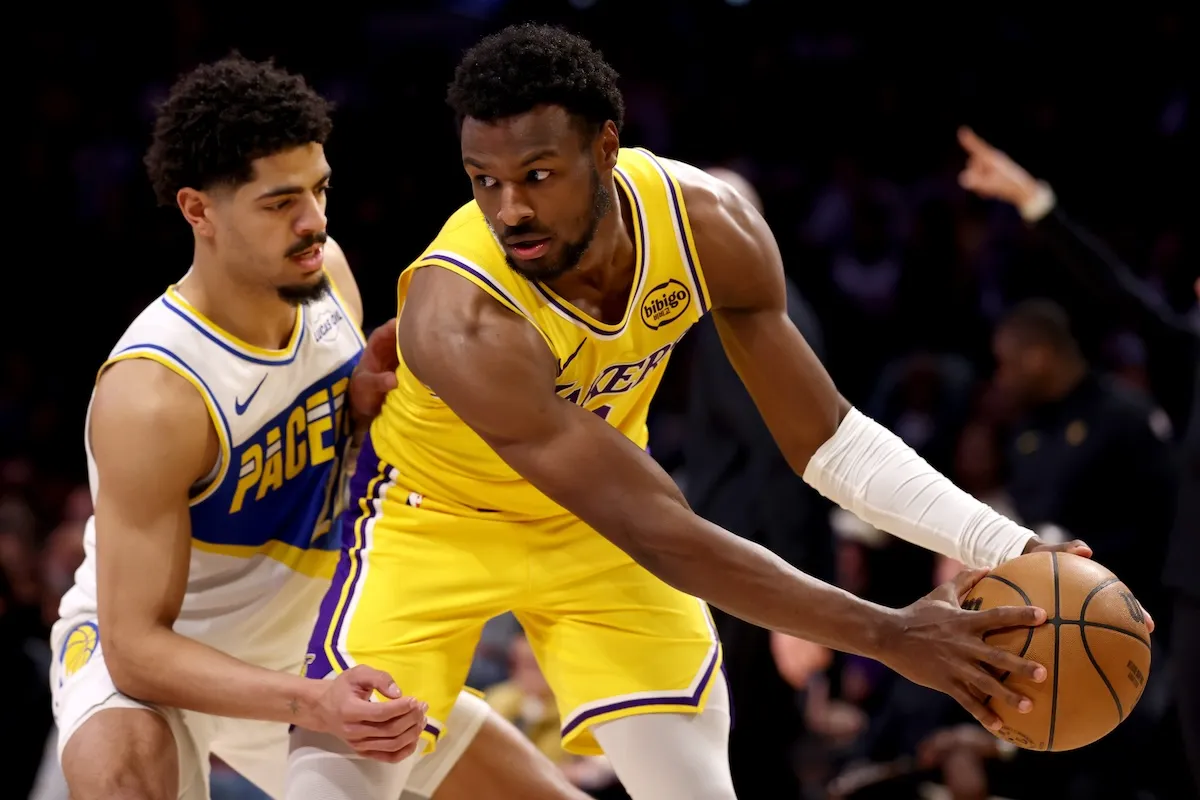 Bronny James Lakers Highlight Draws LeBron Comparisons From Fans - Newsweek