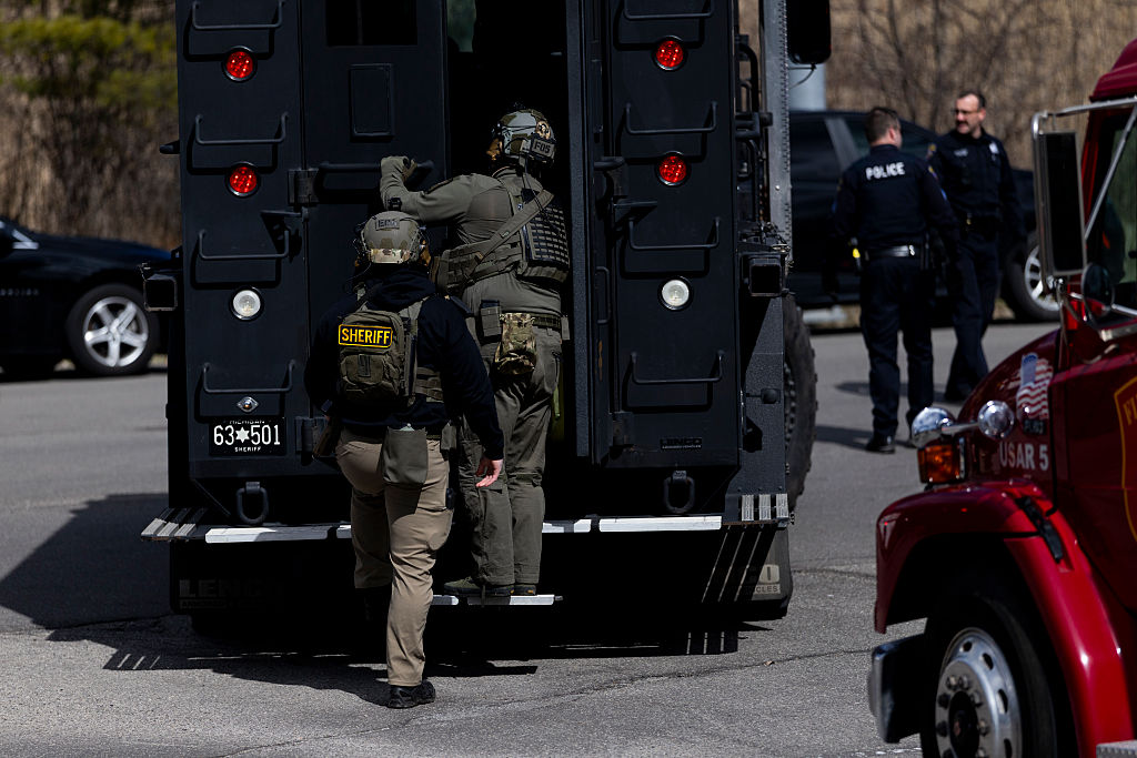 Suspect Dies After Ramming Truck Into Detroit‑Area Synagogue: Live ...