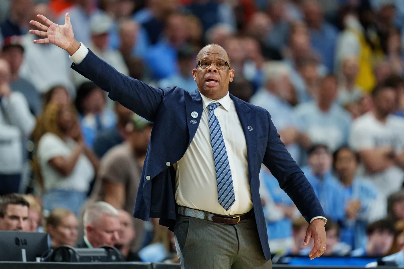 Hubert Davis Gives Emphatic ‘Yes’ as UNC Decision Looms: Report - Newsweek
