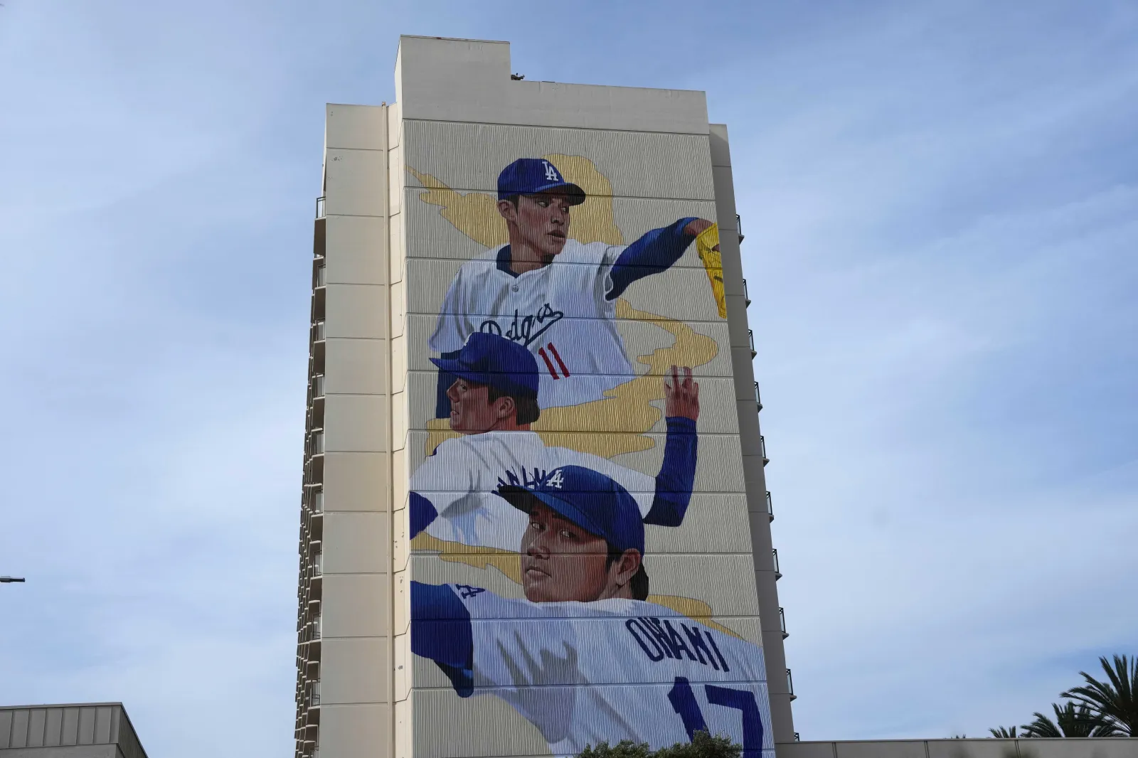 Shohei Ohtani Bought Expensive Gift for Every Dodgers Player — What Was ...