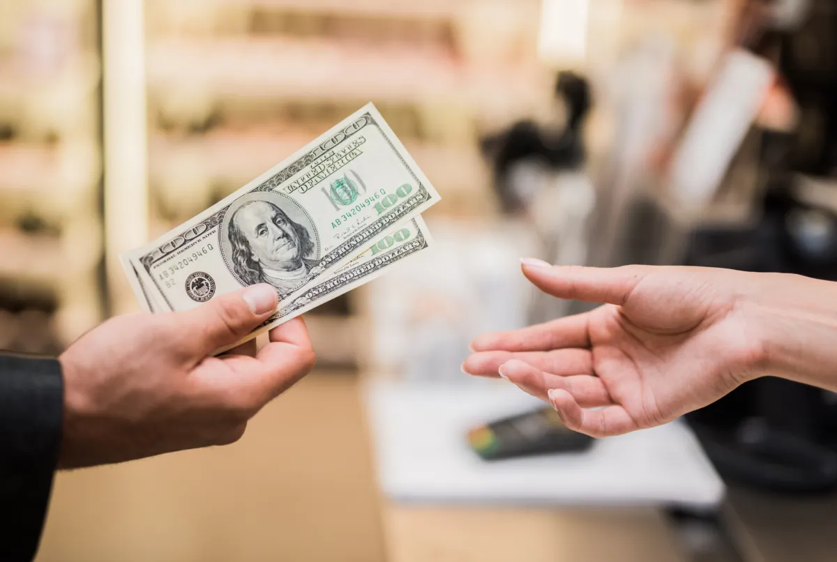 New Cash Bill Will Change Payments For 6.1m Americans - Newsweek