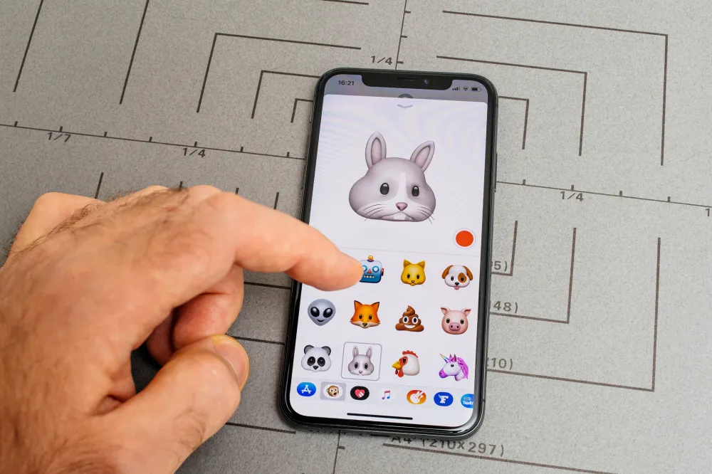 Apple’s Next iOS Update Brings New Emojis—but Fans Notice One Missing ...