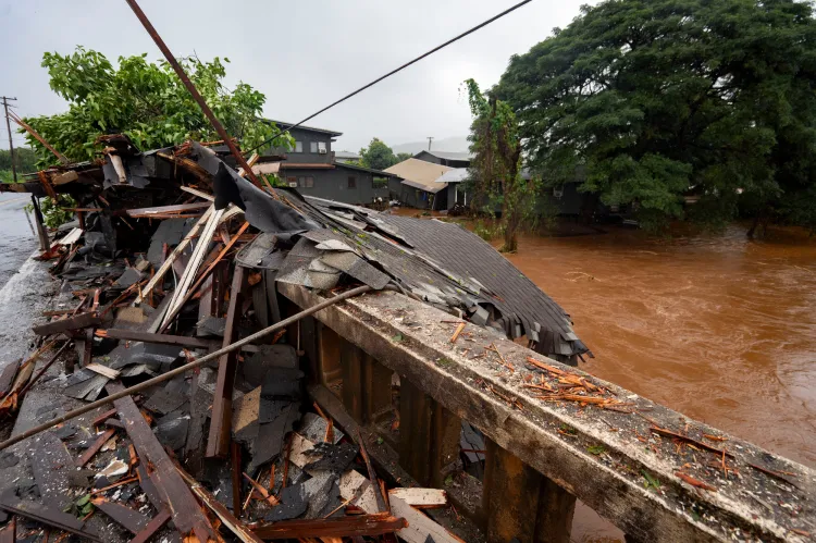 Hawaii Kona Low Storms Spark Major Disaster Declaration - Newsweek