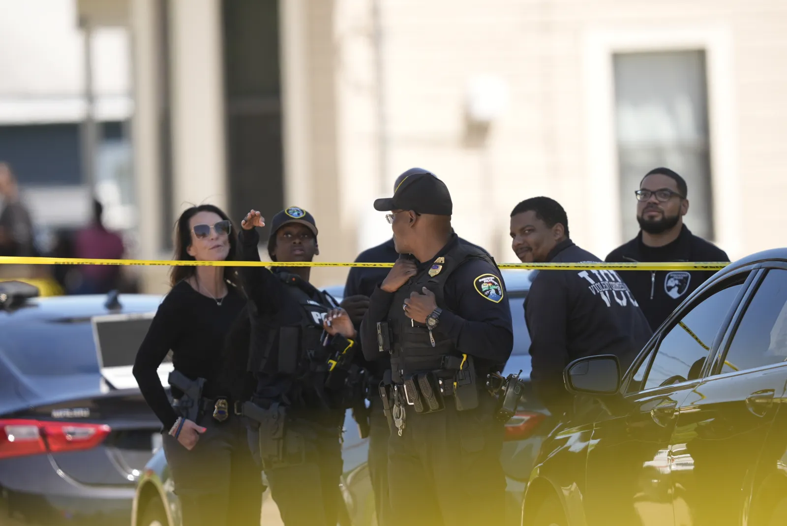 Louisiana Mass Shooting: Photos Show Police, Neighbors Responding ...