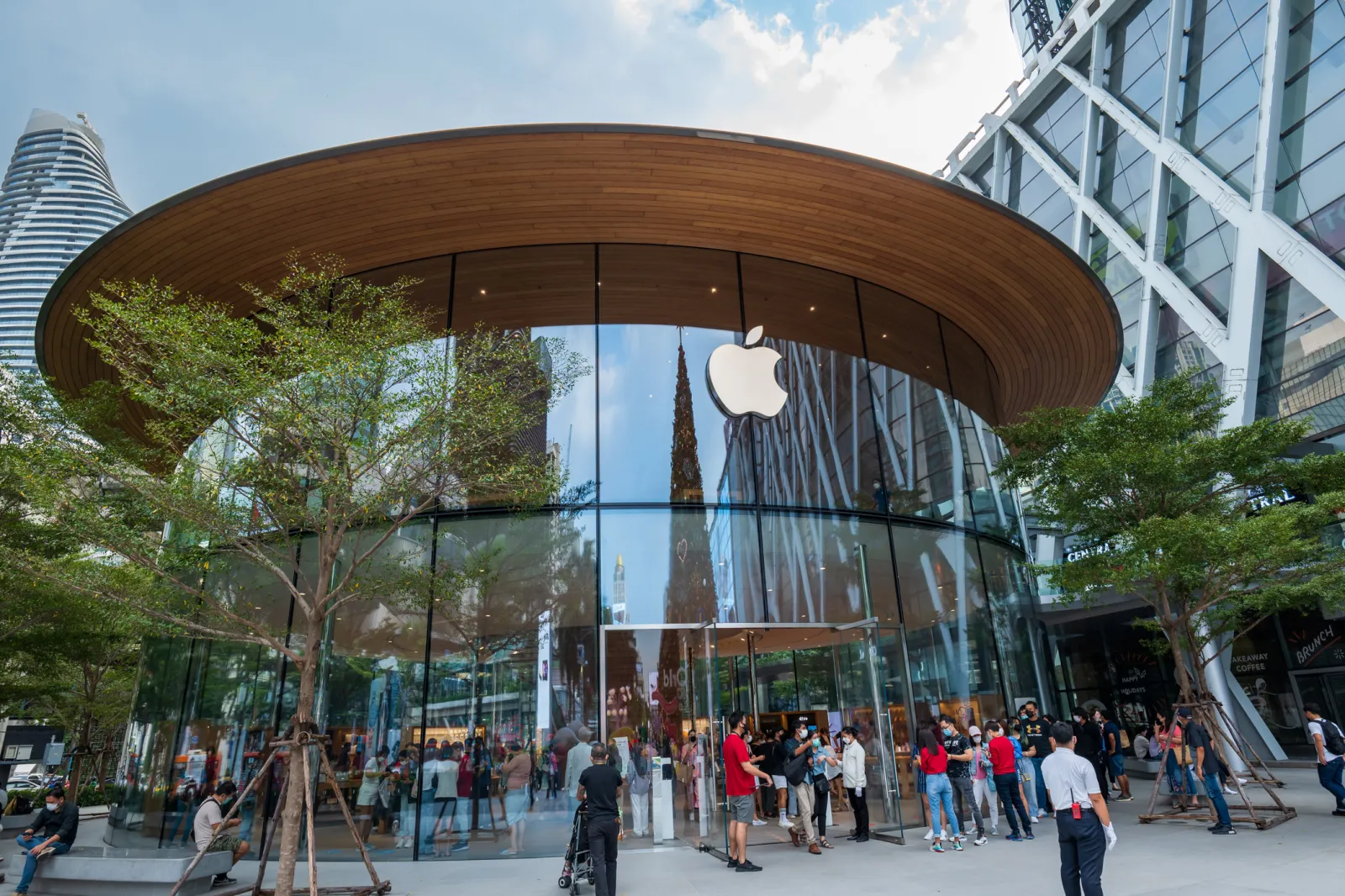 iPhone 18 and Fold ‘Final’ Designs Leaked—Users Notice Huge Missing ...