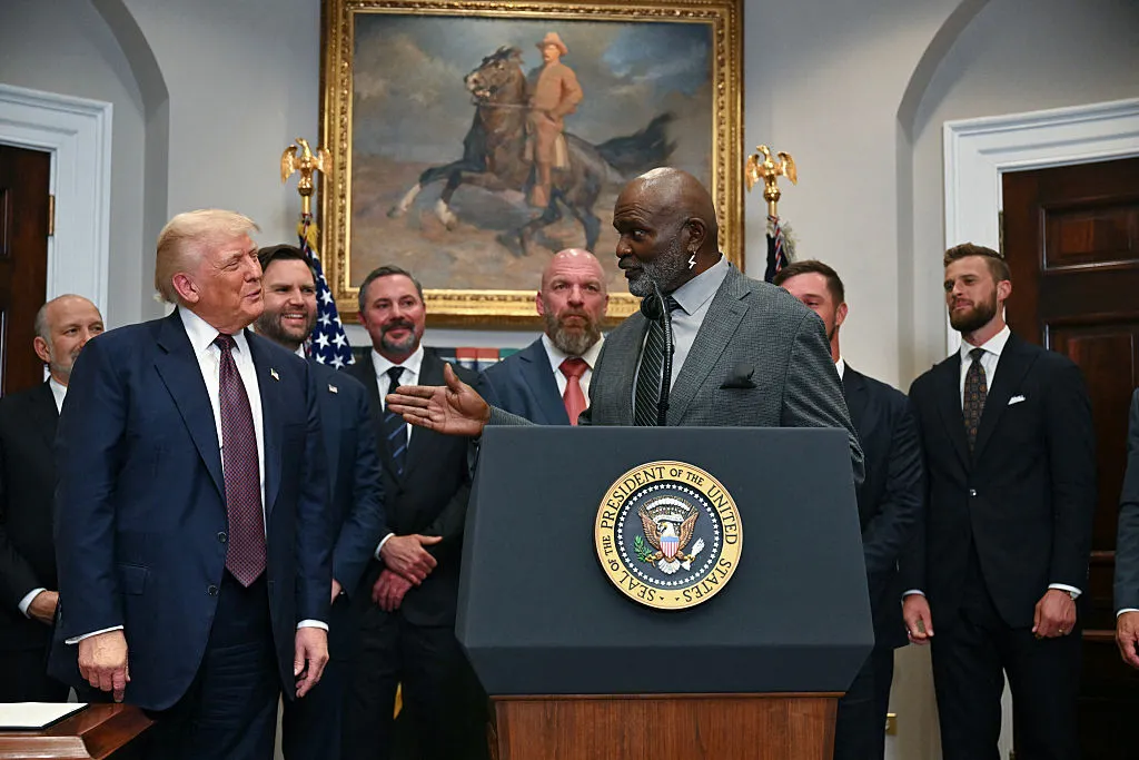NFL Legend Lawrence Taylor Hospitalized After Medical Emergency in New ...