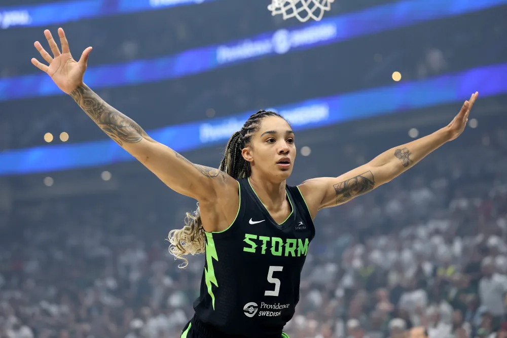 Golden State Valkyries Make Franchise-Altering Move in WNBA Free Agency ...