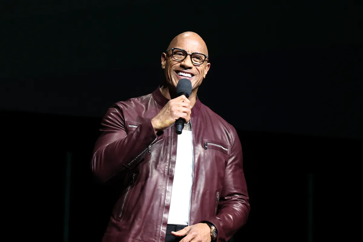 Dwayne Johnson Remembers Robin Williams as ‘Jumanji 4’ Title Is ...