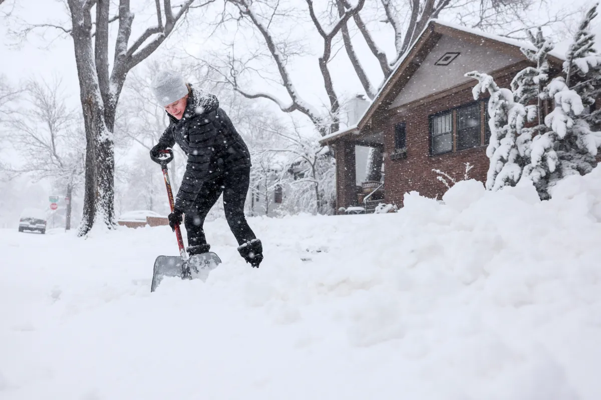 Heavy Snow Warning as Up to 20 Inches To Strike Colorado, New Mexico ...