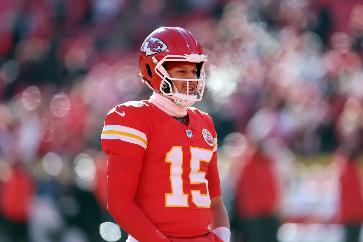 Adam Schefter Shares Positive Update on Patrick Mahomes’ Recovery ...