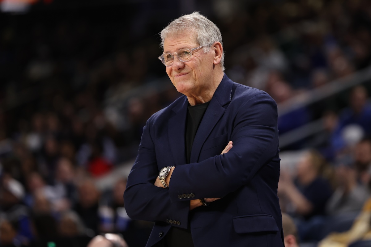 UConn’s Geno Auriemma Opens Up on ‘Dumb’ Exchange With Dawn Staley ...