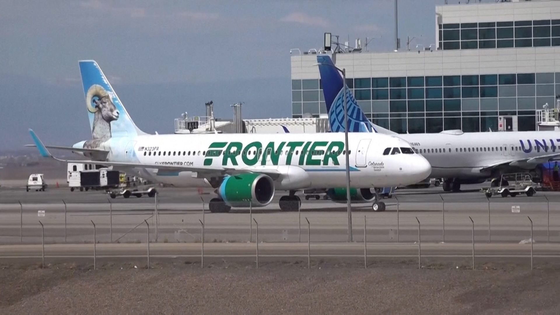 Frontier Airlines ATC Audio Captures Moments After Deadly Denver ...