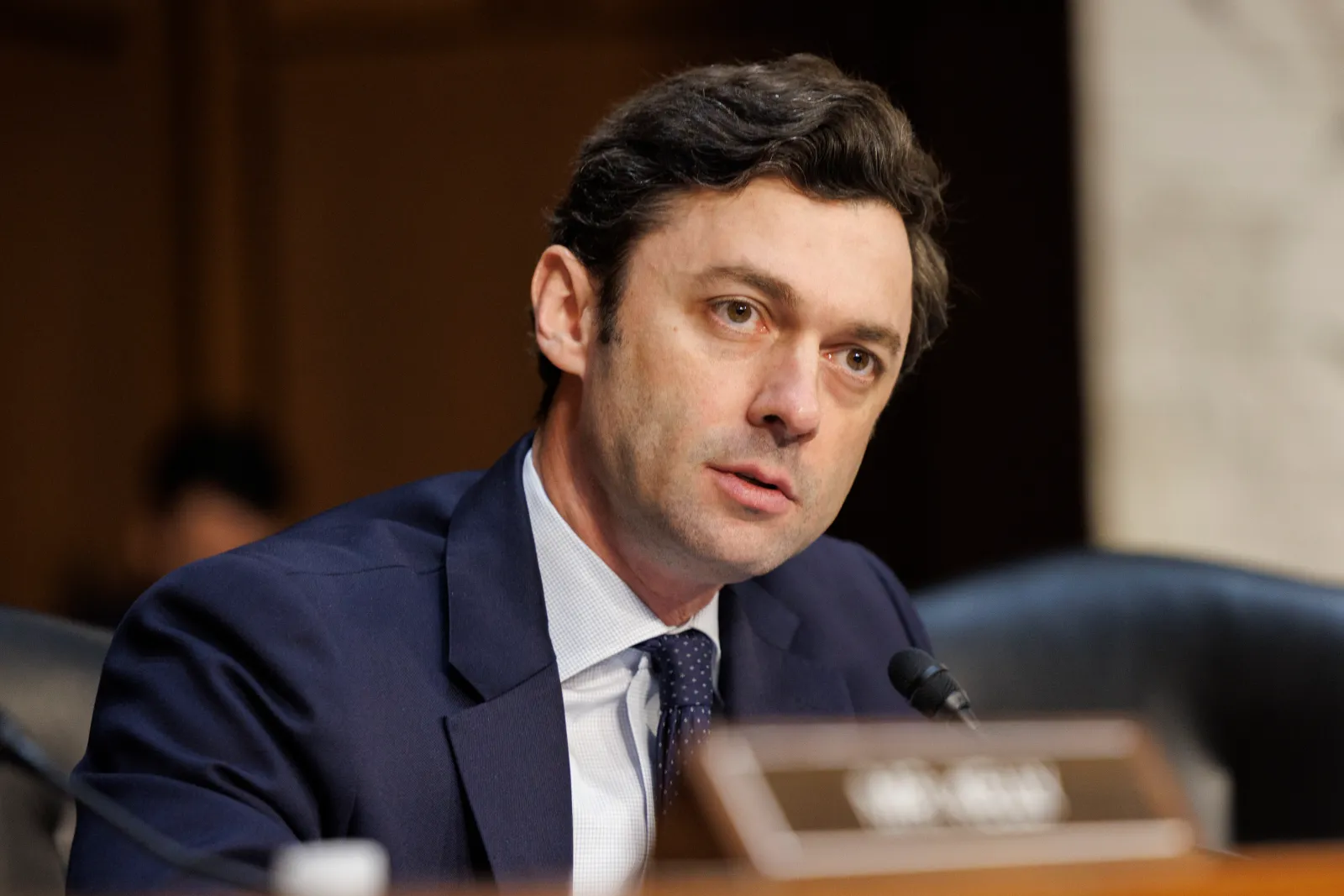 Pro-Trump Pollster Issues Warning for GOP in Georgia: What Polls Show ...