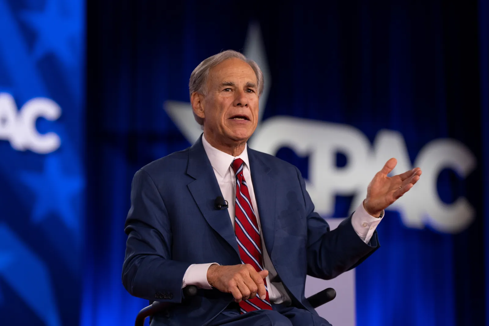 Kathy Hochul Fires Back at Greg Abbott After Texas Governor Posts ...