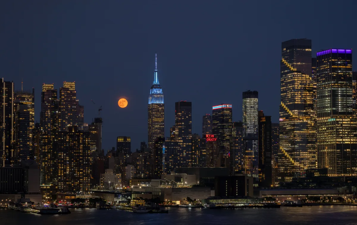 Where to See the Strawberry Moon as Forecast Shows Clearest Skies ...