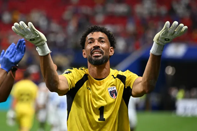 40-Year-Old Cape Verde Goalkeeper Makes World Cup History vs Spain ...